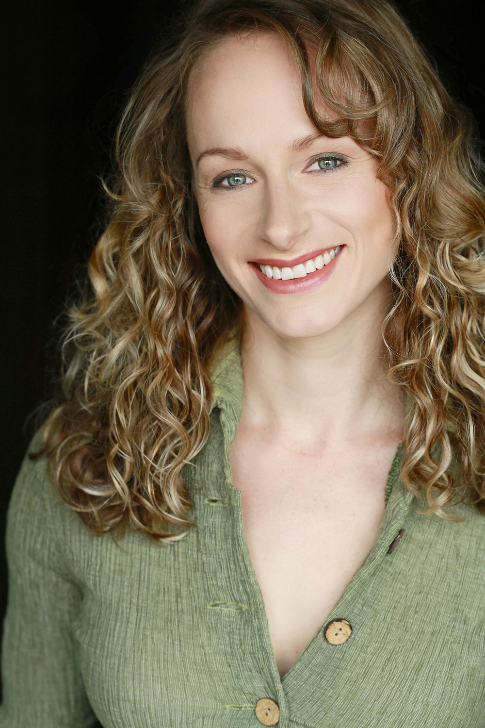 Headshot/Resume - Kendra Lee Oberhauser